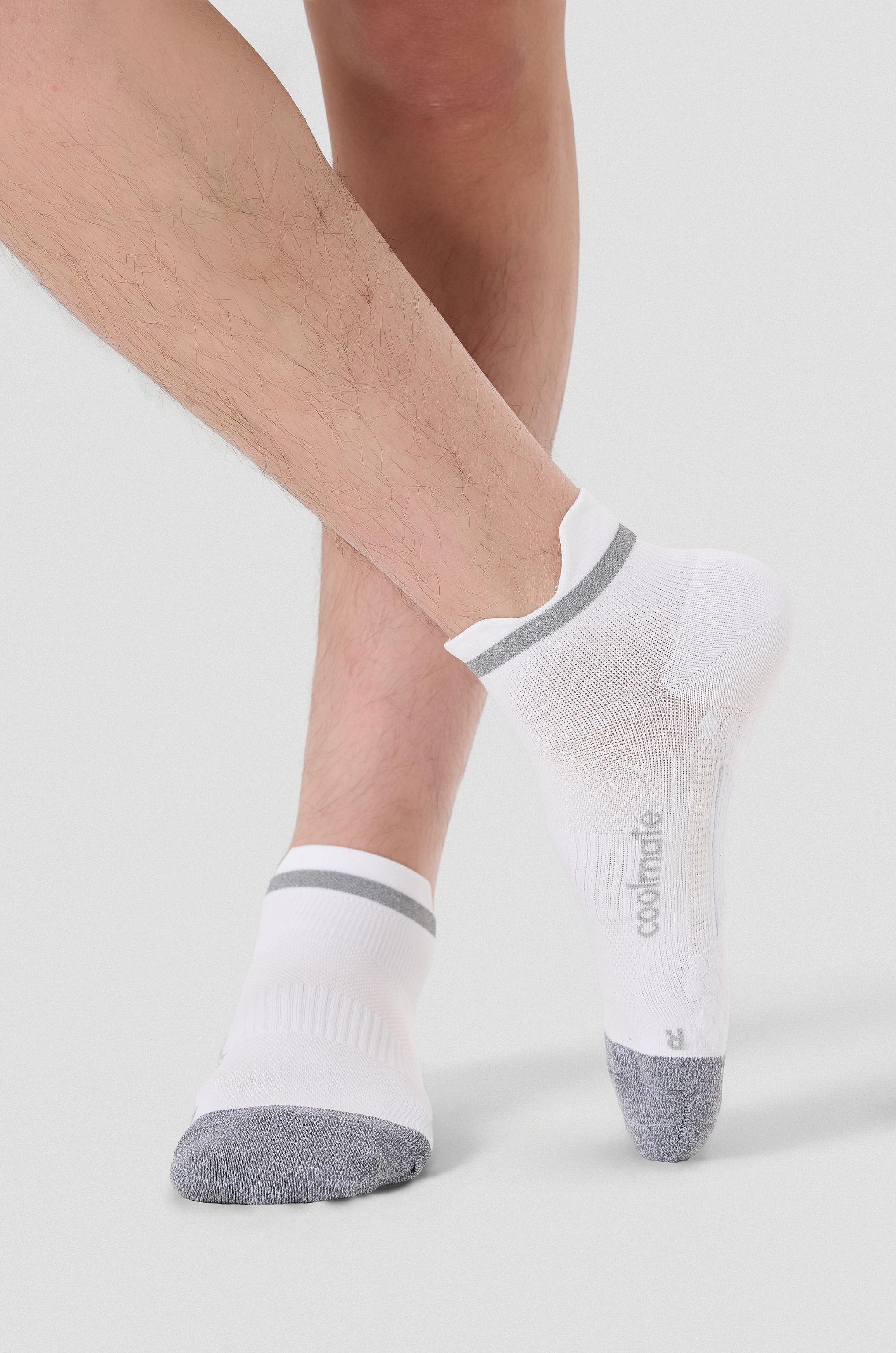 Tất chạy bộ Unisex Reflective Running Socks - Coolmate