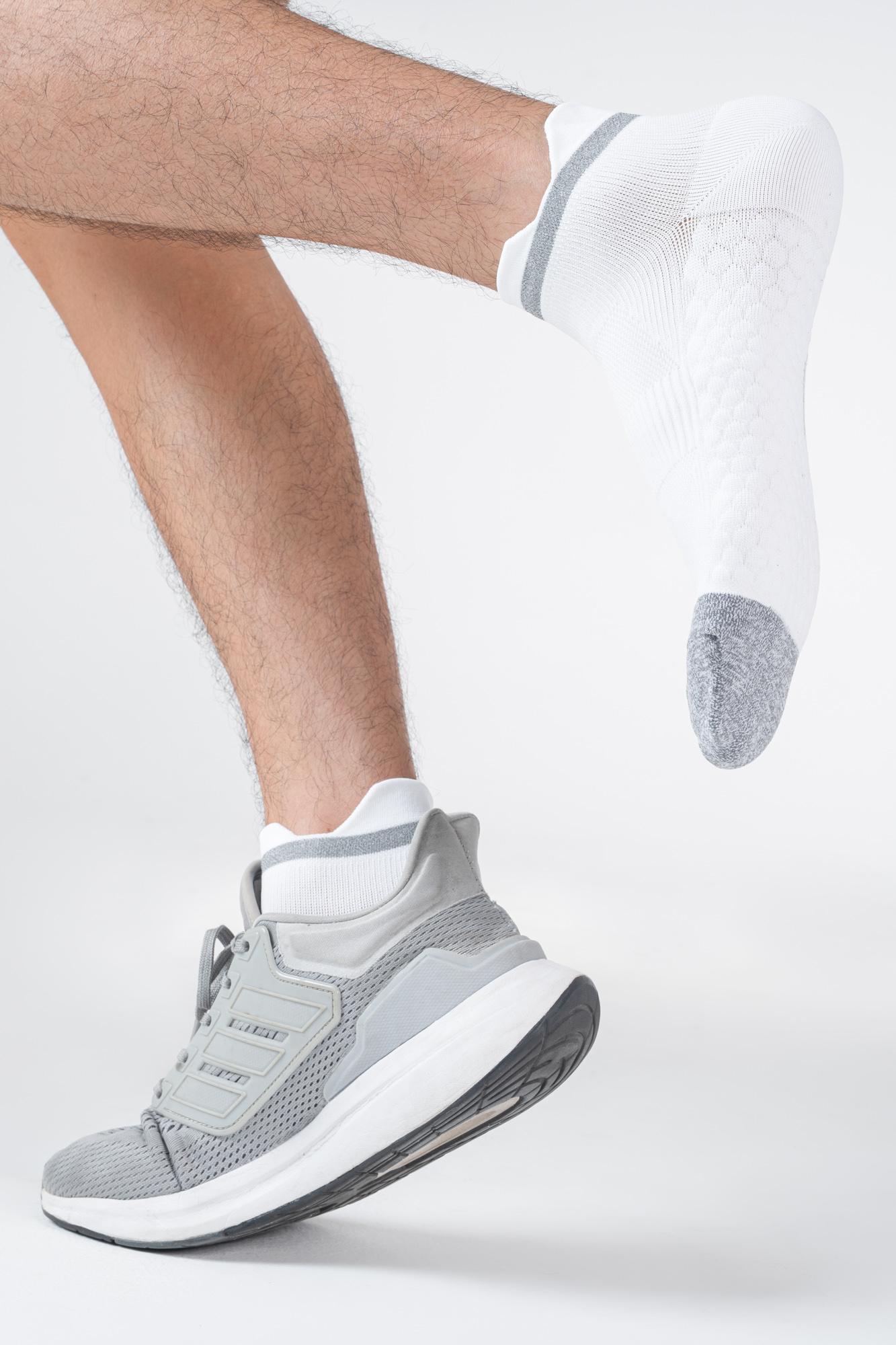 Tất chạy bộ Unisex Reflective Running Socks - Coolmate